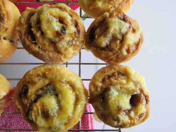 2 Ingredient Lunch Box Scrolls - Just a Mum's Kitchen